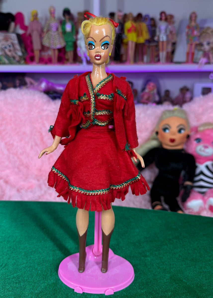 VAVA VOOM DOLL (12 INCH GOLD PONYTAIL) – Jaymes Mansfield Beauty