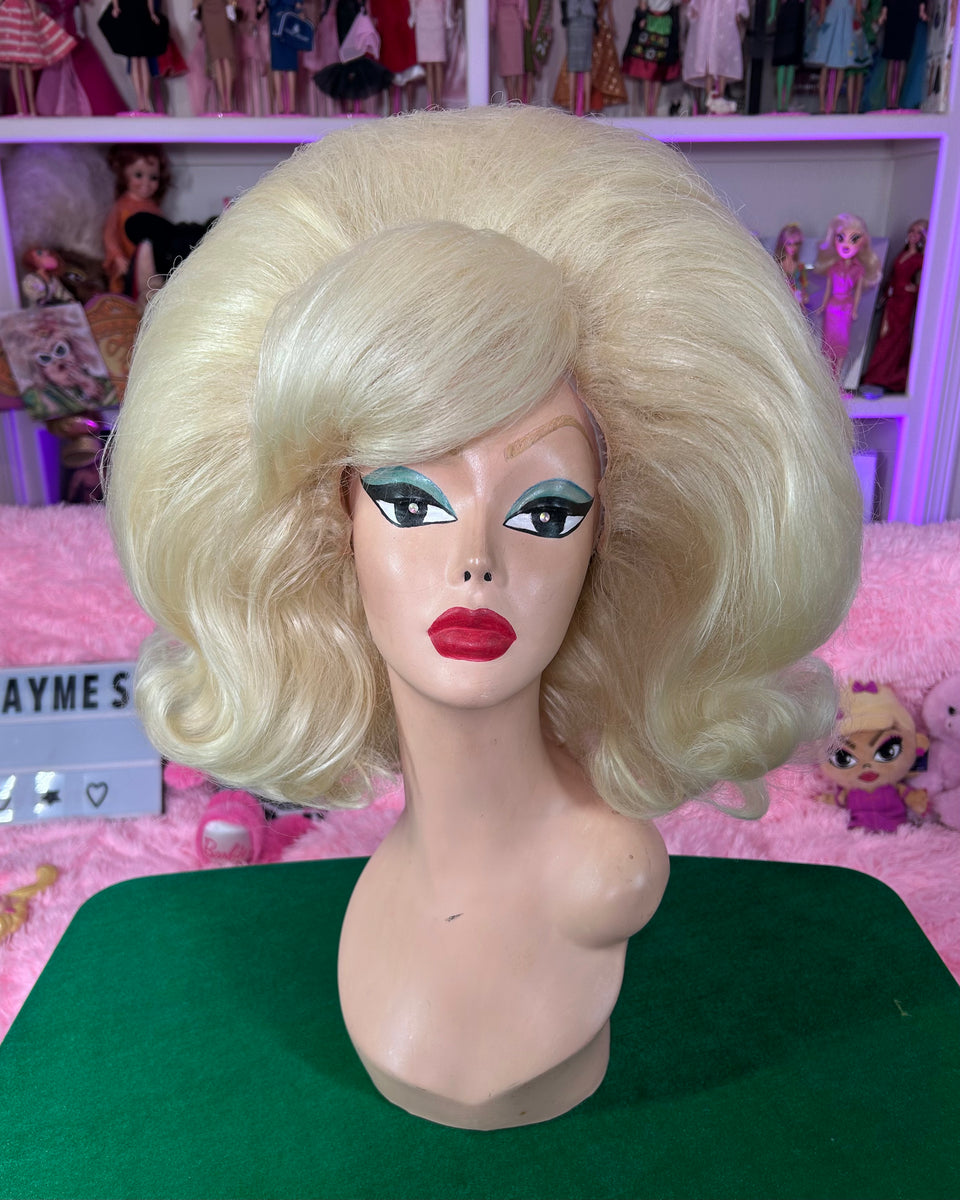 AS SEEN ON YOUTUBE: BUBBLE FLIP(JAYMES WORN WIG) – Jaymes Mansfield Beauty